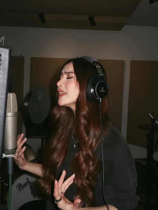 Mahalini Rekam Ulang Lagu Mencintaimu Hit Lawas Krisdayanti, Soundtrack ...