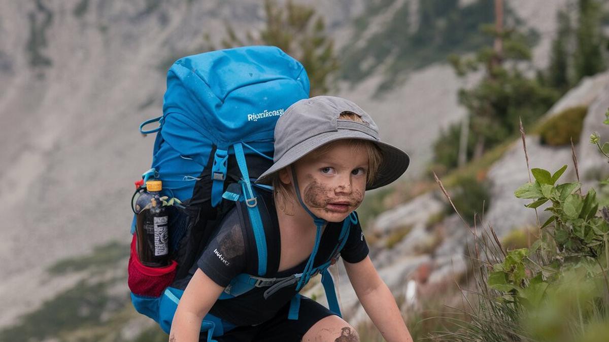 Viral Bocil Akamsi Tektok Naik Gunung Bekal Seadanya, Apa Maksudnya?