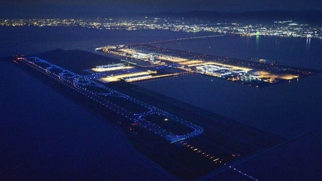 Desain Arsitektur 6 Bandara Ini Unik Banget, Ada Kolam Renang Dekat ...