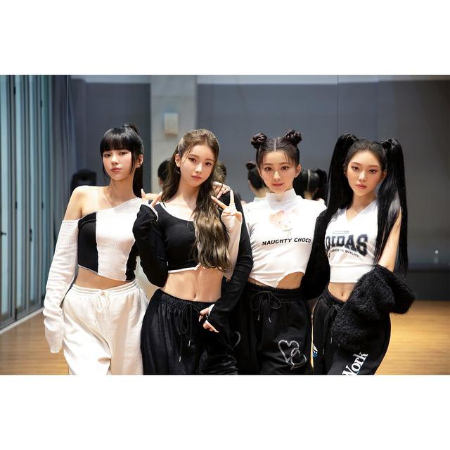 Gaya Member MAVE, Girl Group AI Korea Selatan yang Dinilai Terlalu ...