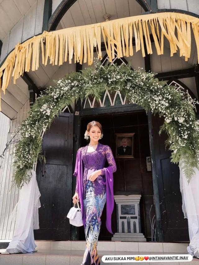7 Pesona Duma Riris Hadiri Pernikahan Sang Adik, Tampil Anggun Berbalut ...