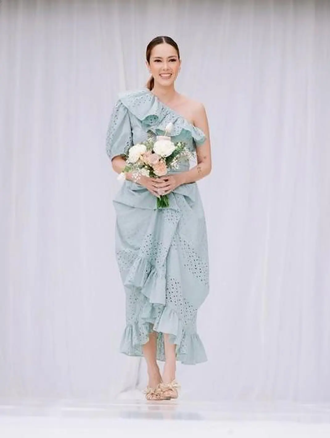 10 Model Baju Bridesmaid ala Seleb, Simak Inspirasinya dari Nikita ...