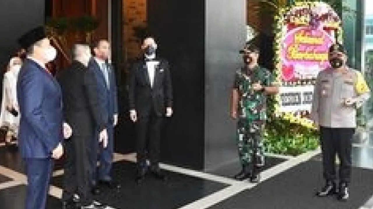 Dihadiri Presiden Jokowi, Ini Potret Pernikahan Dua Anak Bos TV Jessica ...