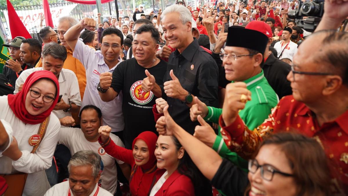 Resmikan Rumah Aspirasi, Ganjar Ajak Relawan Tidak Menyerang Individu dan Bermain SARA - Pemilu ...