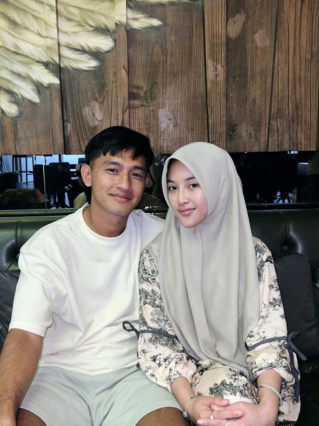 Resmi Jadi Istri Hanis Sagara Eks Timnas, Ini 7 Potret Almira Juanita ...