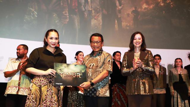 Film Timur Tayang di Bioskop 18 Desember 2025, Iko Uwais: Saya Bangga ...