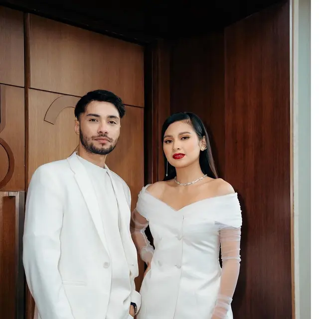 6 Potret Refal Hady dan Indah Permatasari di Rangkaian Wedding ...