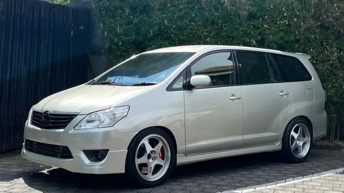 10 Potret Modifikasi Kijang Innova, Mode Bapak-bapak Berkabin Lega tapi ...