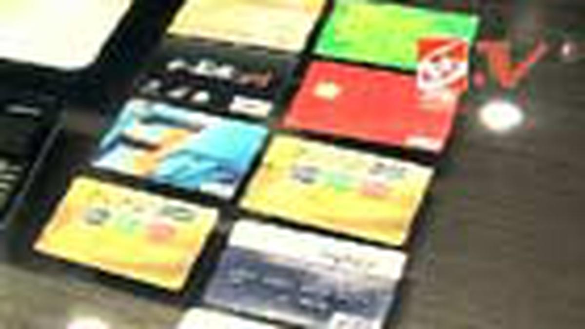 Bobol Bank Marak, Nasabah Cemas - Video Liputan6.com