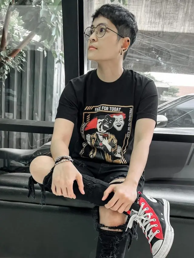 Potret Mitha The Virgin Usai Potong Rambut Gimbal Disebut Lebih