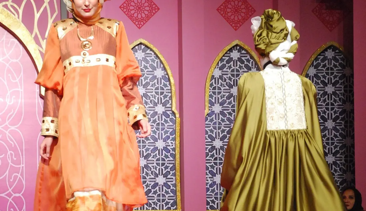 Betty Achyar, Olive Violetta - Photo Fimela.com