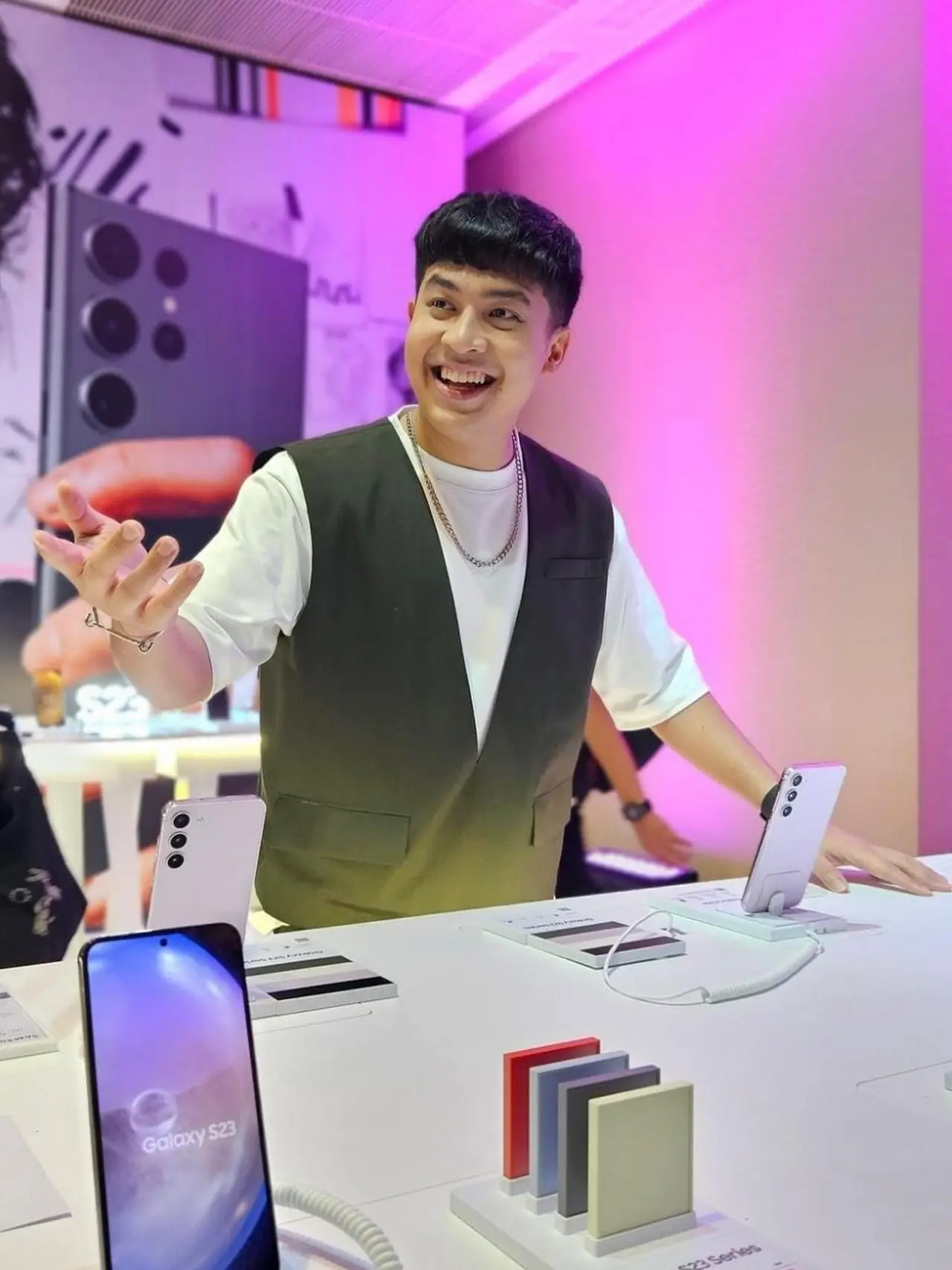 6 Potret Jerome Polin Ubah Gaya Rambut, Disebut Mirip Tulus Versi Muda ...