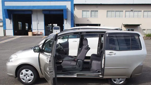 Mengenal Sosok Toyota Raum, MPV yang Pernah Berjaya di Masanya ...