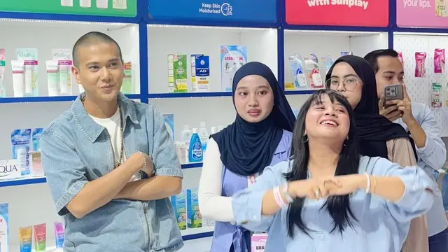 8 Potret Terbaru Iqbaal Ramadhan Botak, Dipuji Makin Ganteng - Hot ...