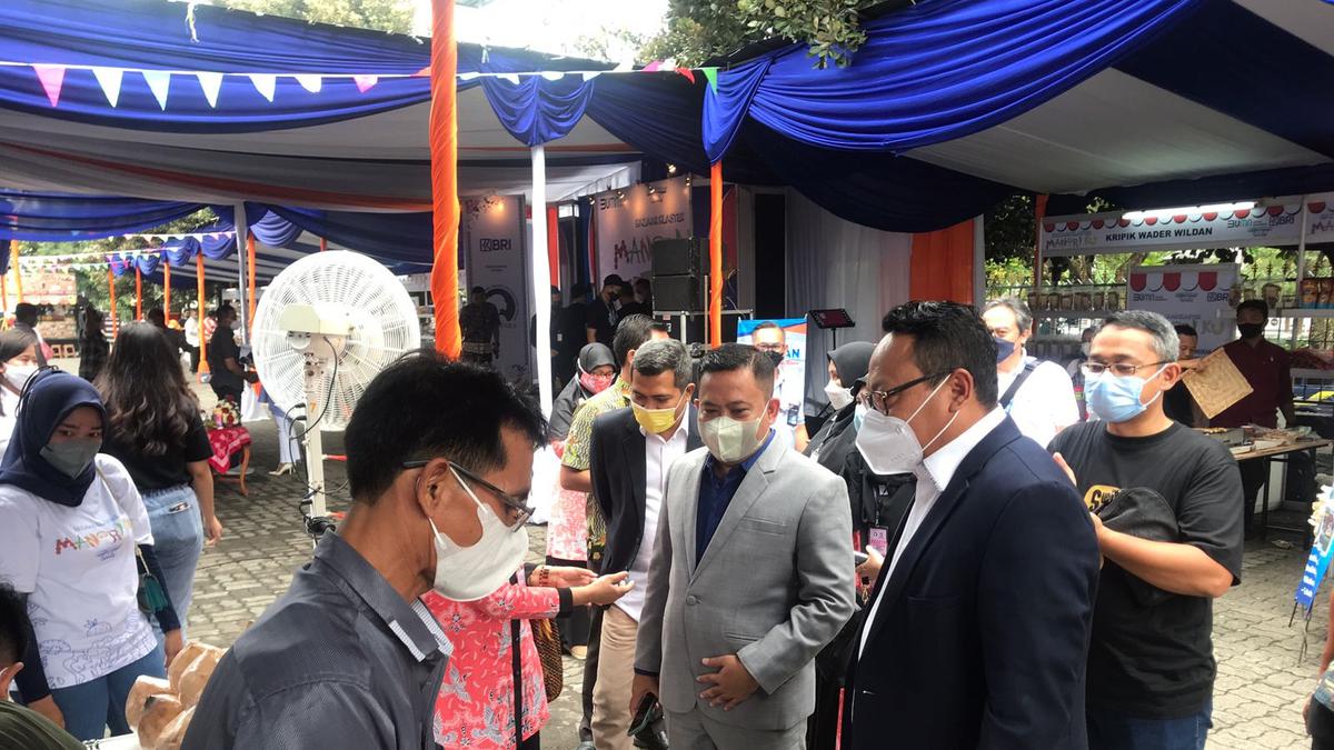 Dorong Pulihkan Ekonomi Masa Pandemi, DPRD Jateng Gelar Bazar UMKM ...