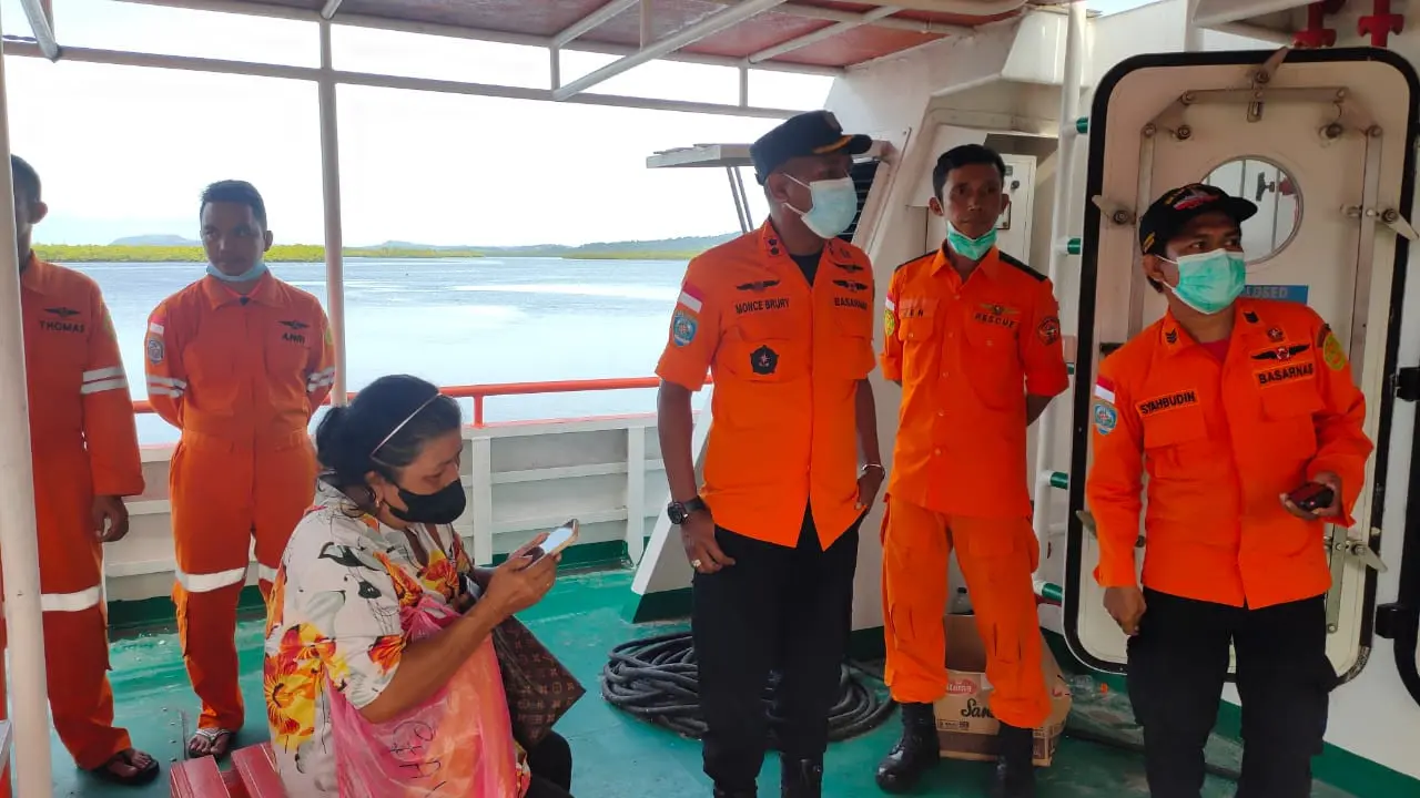 Evakuasi Warga Terdampak Erupsi Gunung Ruang, Basarnas Manado Tambah Kekuatan - Regional ...