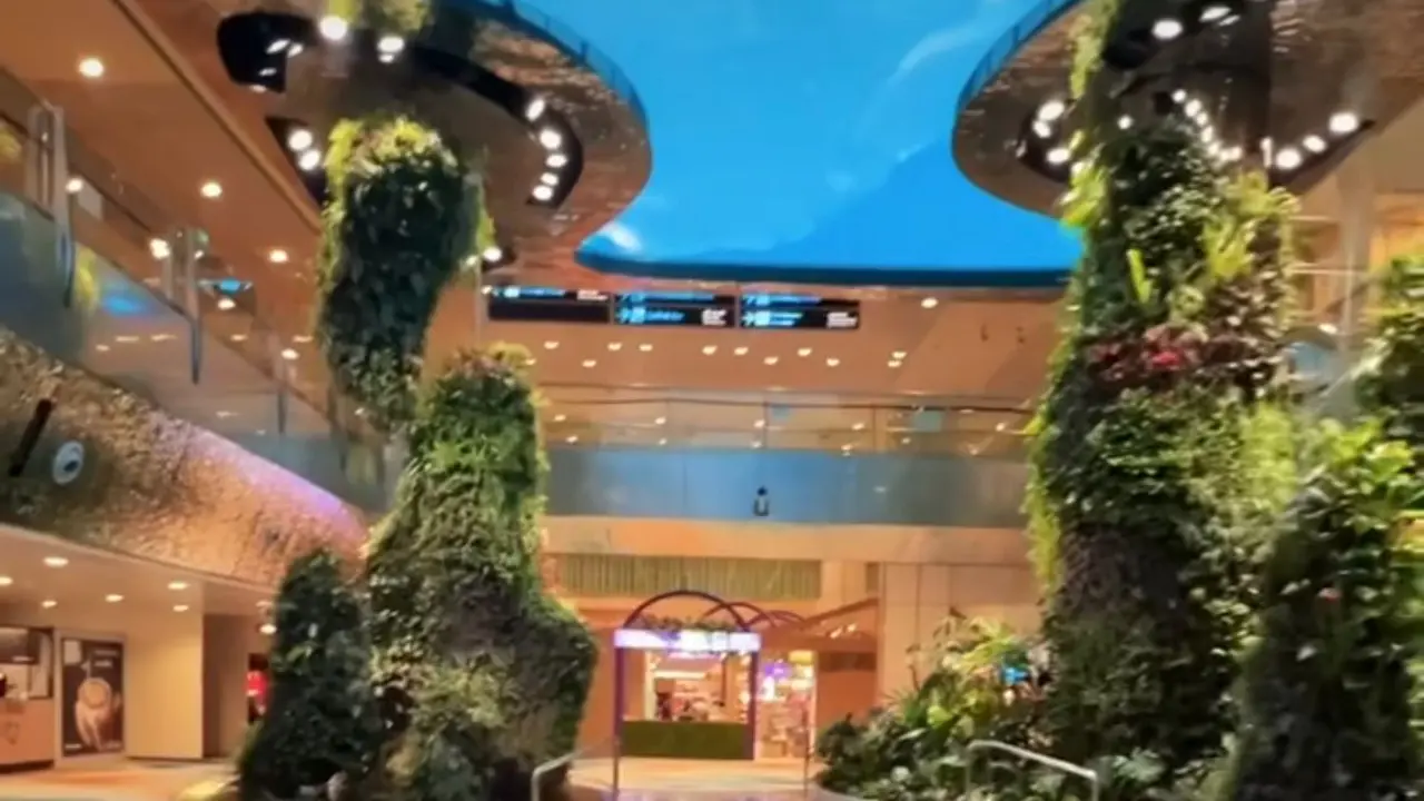 Setelah Renovasi, Terminal 2 Bandara Changi Singapura Kembali ...