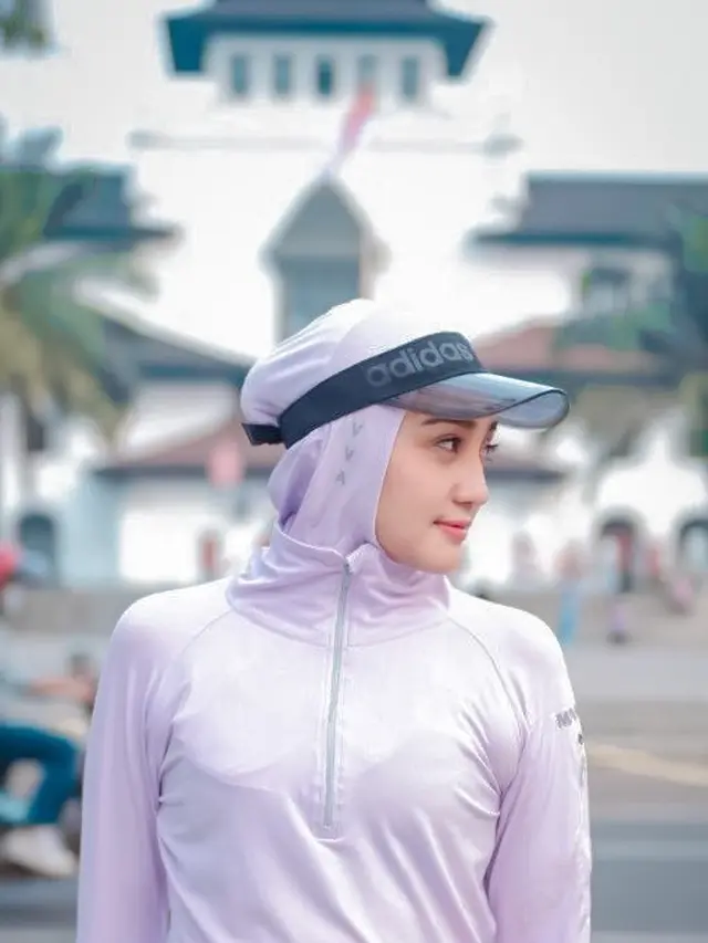 7 Potret Penty Nur Afiani Pemain Misteri Gunung Merapi Tampil Sporty - Hot Liputan6.com