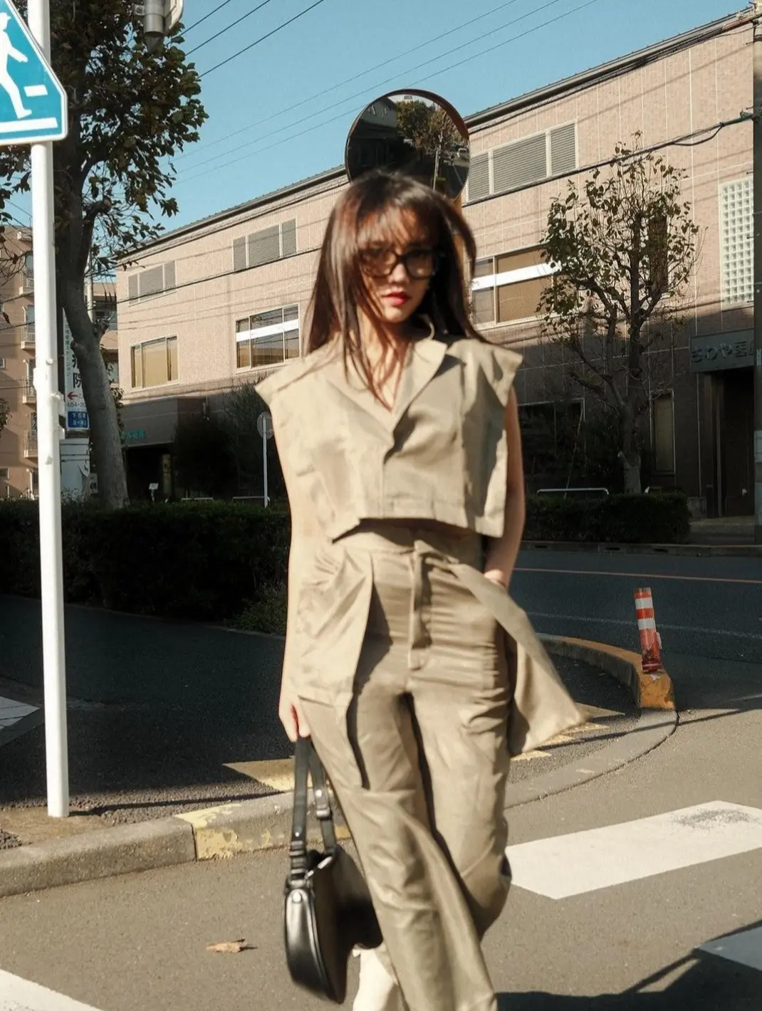 6 Potret Baru Fuji di Jepang, Outfit yang Dikenakan Jadi Sorotan ...