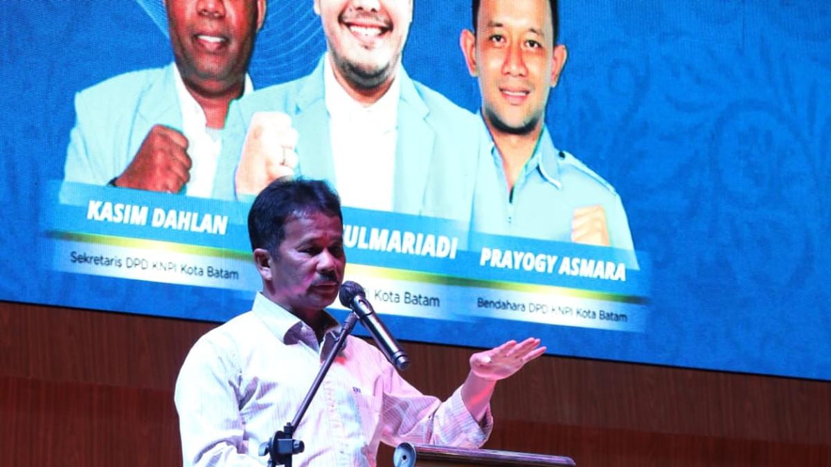 Hadiri Pelantikan KNPI Kota Batam, Rudi Ajak Pemuda Dukung Perkembangan ...
