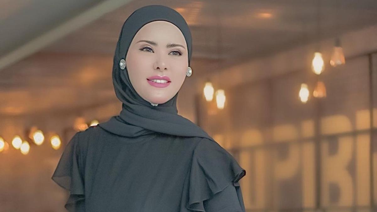Angel Lelga Masih Rayakan Imlek Bareng Keluarga Meski Sudah Mualaf