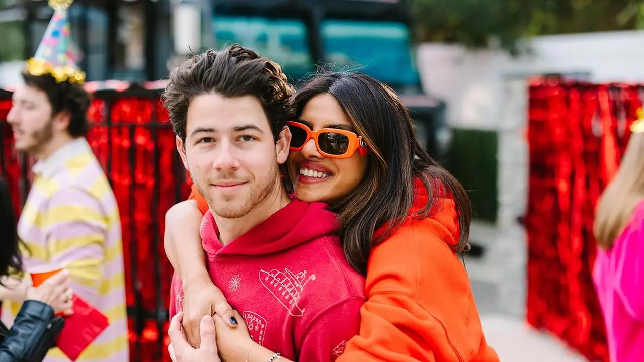 8 Potret Perayaan Ulang Tahun Malti Putri Nick Jonas dan Priyanka ...