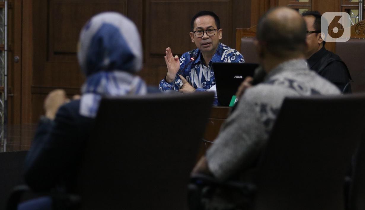 FOTO: Ekspresi Tubagus Chaeri Wardana Saat Jalani Sidang Lanjutan ...