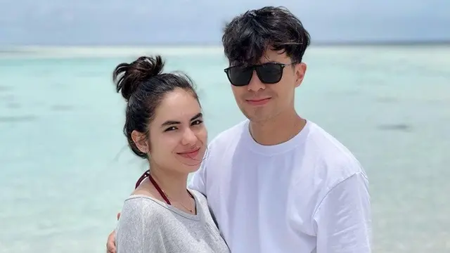 7 Potret Liburan Steffi Zamora dan Fero Walandouw di Manado, Mesra Banget - Hot Liputan6.com