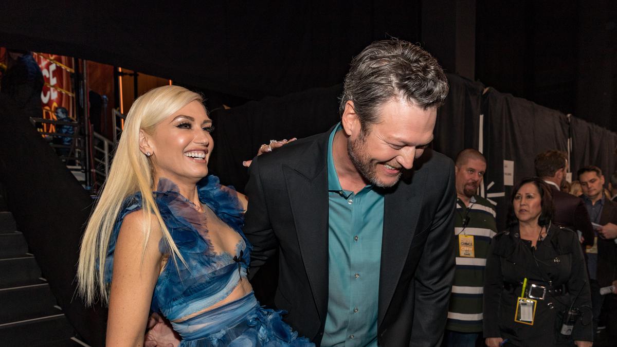 Blake Shelton dan Gwen Stefani Akan Menikah Diam-diam? - Photo Fimela.com