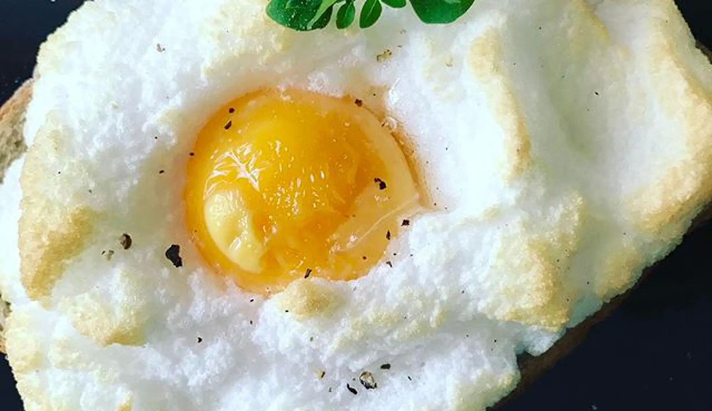 Cloud Eggs: Telur Berbentuk Awan Super Fluffy dan Sehat - Photo Fimela.com