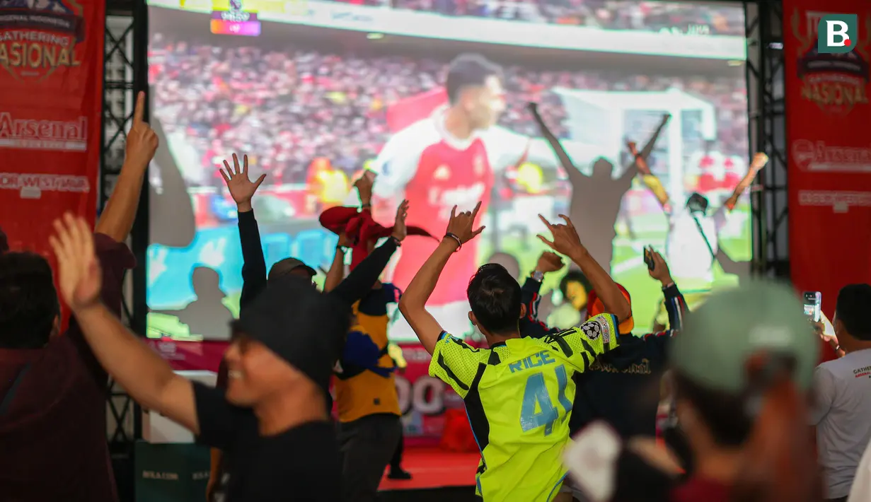 Foto: Banjir Senyum Fans Arsenal saat The Gunners Bantai Crystal Palace ...