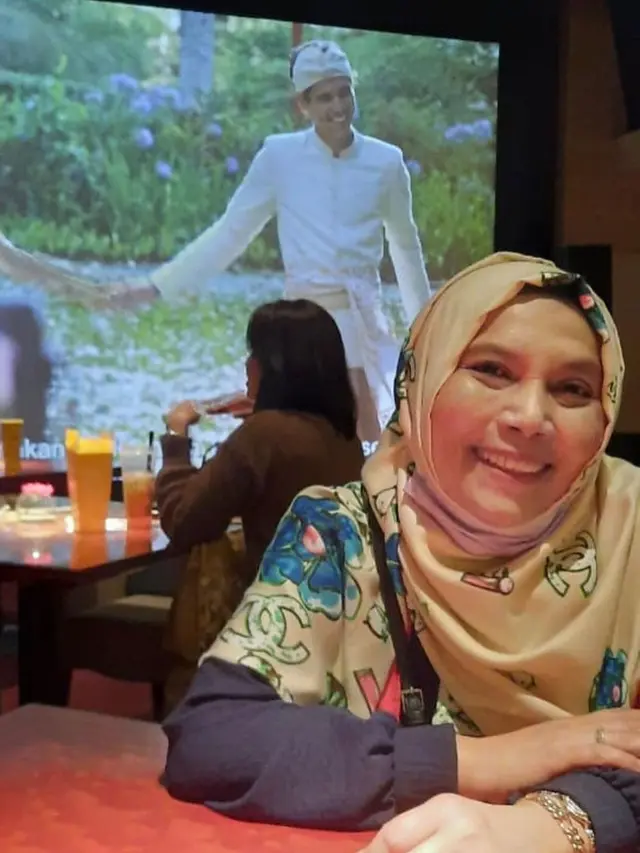 Profil, Agama dan Foto-foto Mendiang Siti Purwanti, Ibu Maxime Bouttier ...