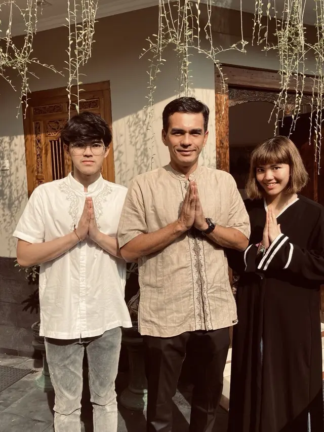 Menikah Lagi di Usia 48 Tahun, Ini 7 Potret Transformasi Teddy Syach ...