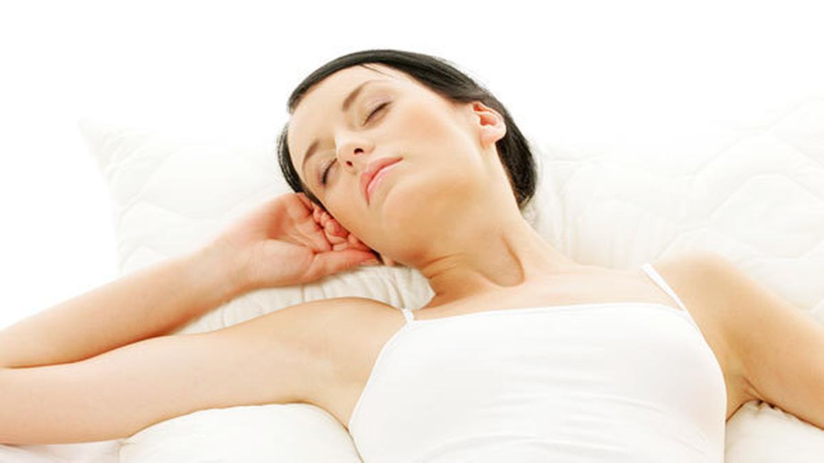 Manfaat Tidur Telentang