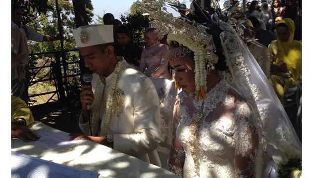 Fitri Tropica Resmi Jadi Istri Irvan Hanafi - ShowBiz Liputan6.com