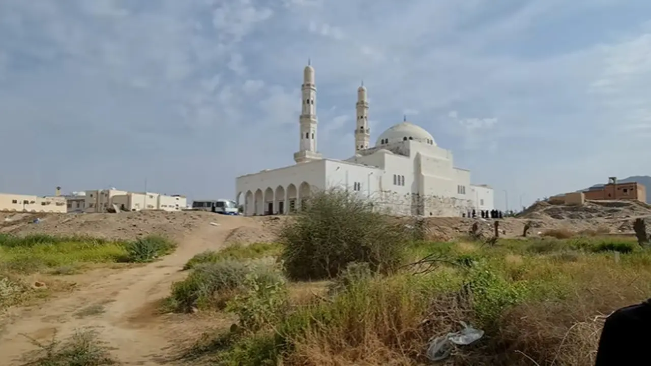 6 Potret Lokasi Area Perang Badar, Jadi Peperangan Pertama dalam ...