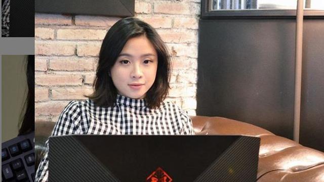 7 Pose Menggemaskan Angela Tan, Peraih MLBB Esports Team General ...