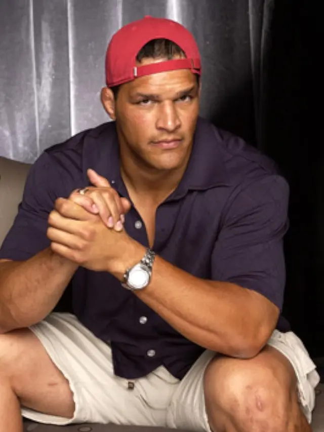 Dwayne Johnson Bakal Perankan Legenda MMA Mark Kerr dalam Film Biopik ...