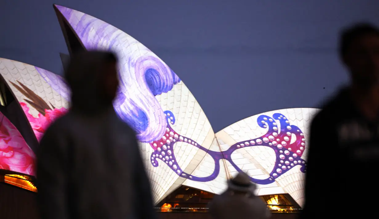 Mengenang Komedian Barry Humphries di Sydney Opera House - Foto ...