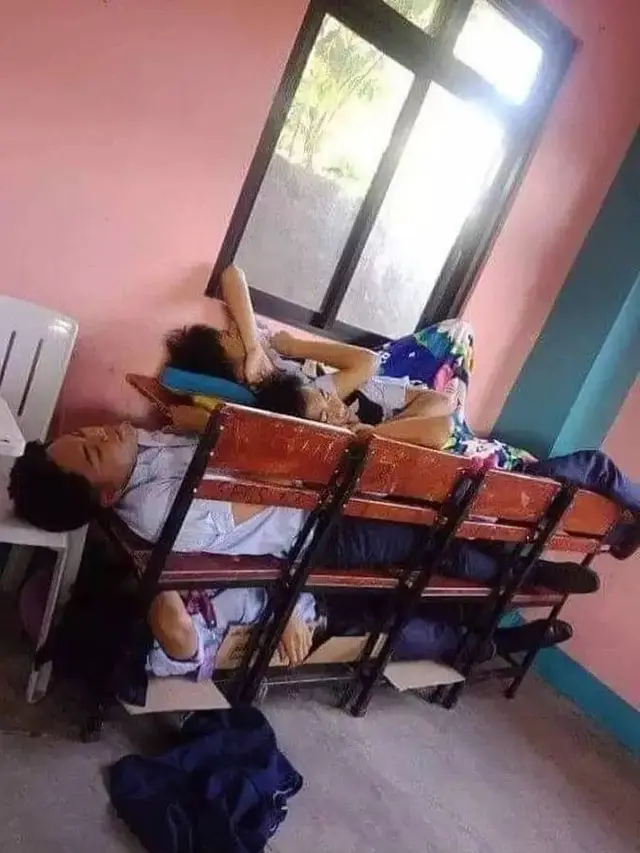 8 Potret Absurd Siswa Lelah Belajar di Sekolah Ini Bikin Geleng Kepala ...