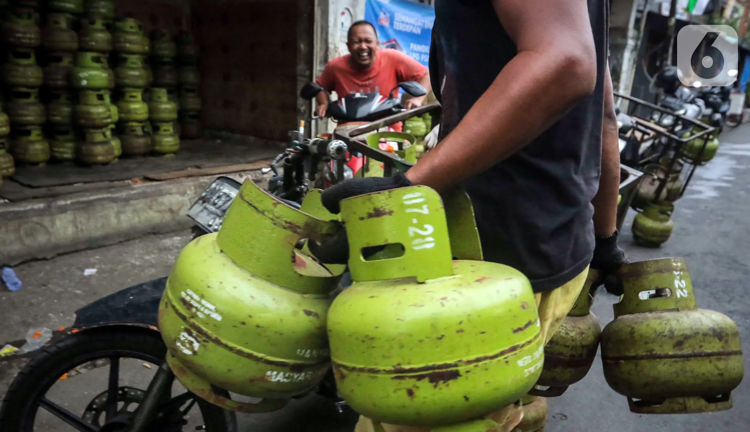 Mulai 1 Januari 2024, Beli LPG 3 Kg Wajib Pakai KTP - Foto Liputan6.com
