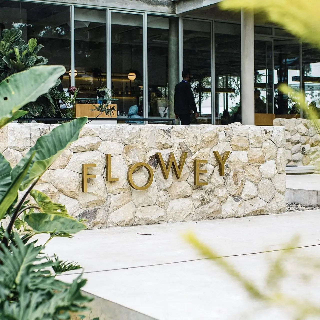 Pernah Didatangi Refal Hady, Flowey Sentul Manjakan Pengunjung Dengan ...