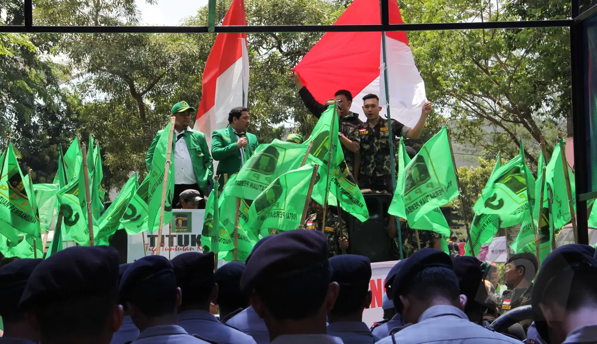 Massa PPP Djan Faridz Tuntut Yasona Laoly - Foto Liputan6.com