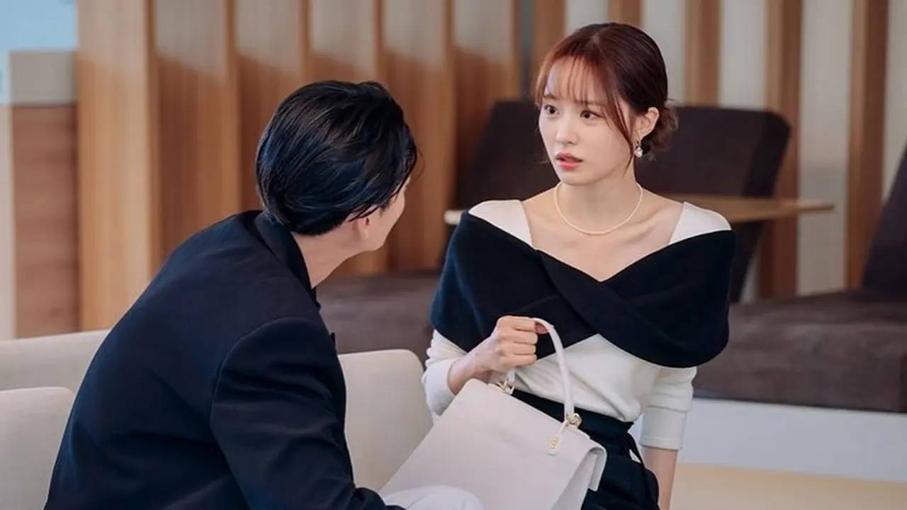 Profil Bae Yoon Kyung, Lengkap Daftar Film dan Drama yang Dibintangi ...