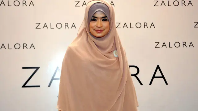 Sebulan Menikah, Yulia Rachman "Ditampar" Suami - ShowBiz Liputan6.com