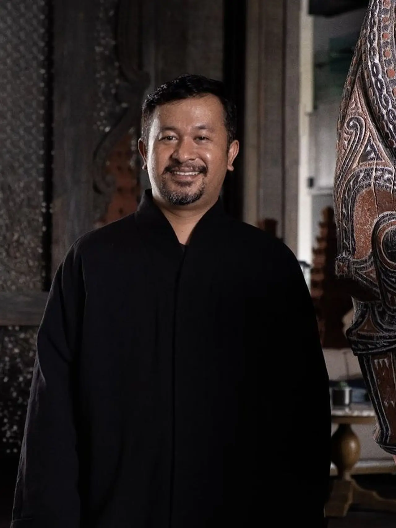 Desainer Torang Sitorus Ramaikan Dunia Seni dengan 30 Koleksi Ulos ...