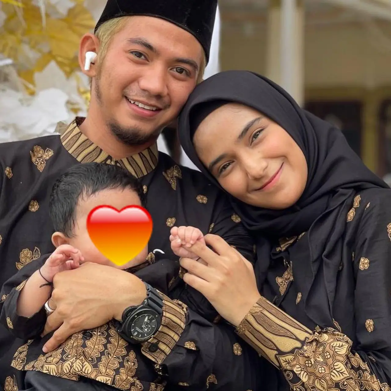 Gugat Cerai, Ini 6 Potret Keluarga Kecil Rizki DA dan Nadya Mustika Rahayu - Hot Liputan6.com