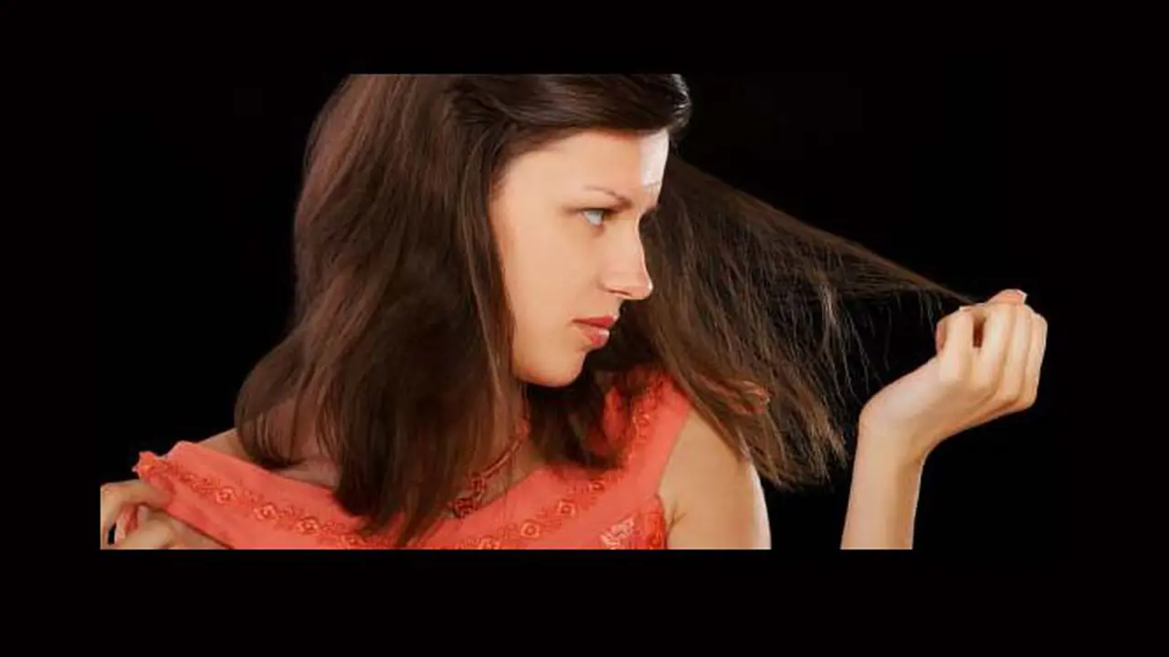Rambut Mudah Patah, Ini 5 Penyebabnya - Health Liputan6.com