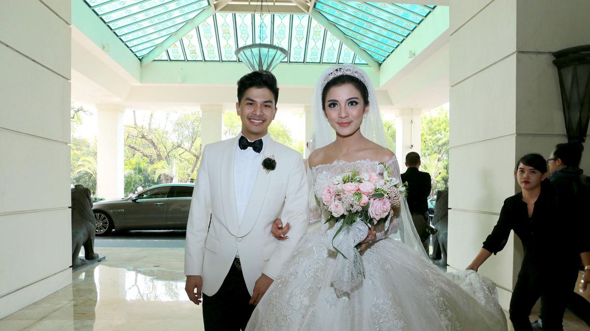 Chelsea Olivia dan 3 Artis yang Menikah di Gereja Katedral - Entertainment Fimela.com