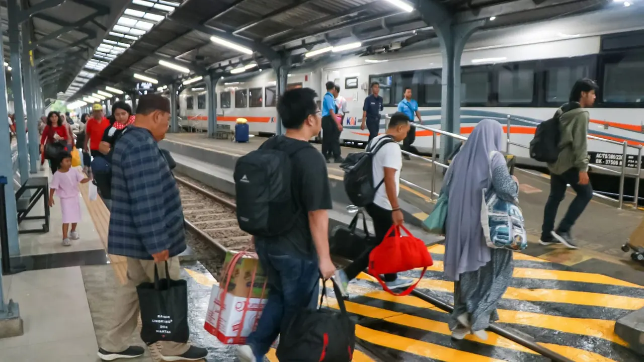 KAI Operasikan KA Tambahan Rute Solo-Jakarta untuk Arus Balik Lebaran, Tiket Bisa Dipesan Hari ...